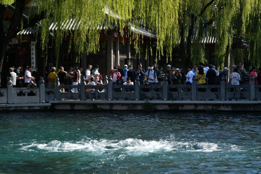 China's Baotu Spring sees water table exceed 30 meters _Guangming Online